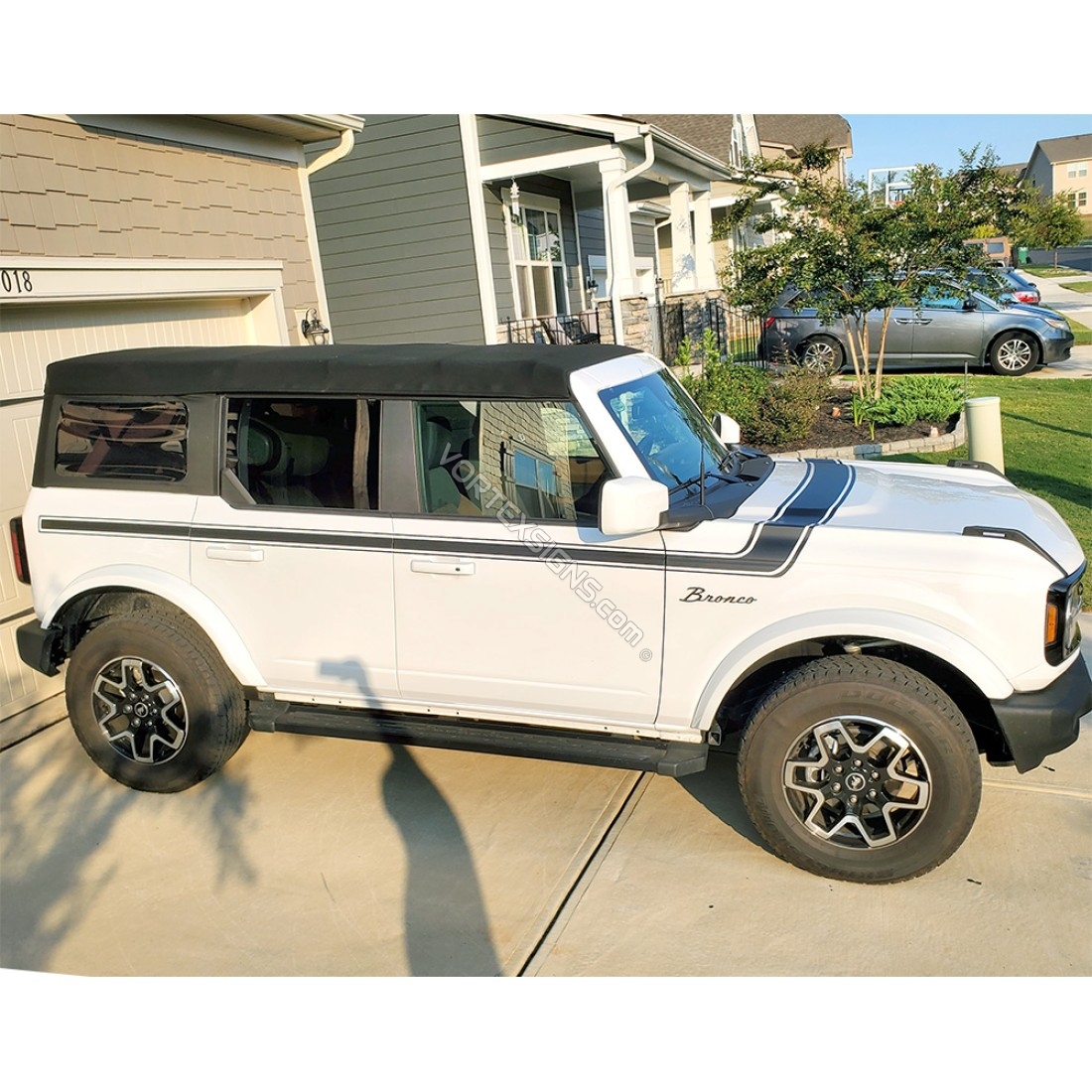 Ford Bronco retro decals: Retro graphics vinyl stripes