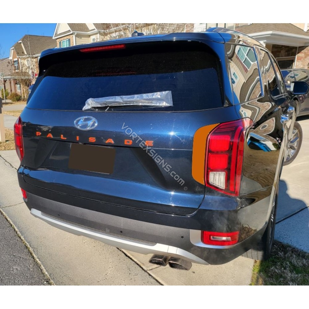 Vinyl overlay decal for Hyundai Palisade tailgate