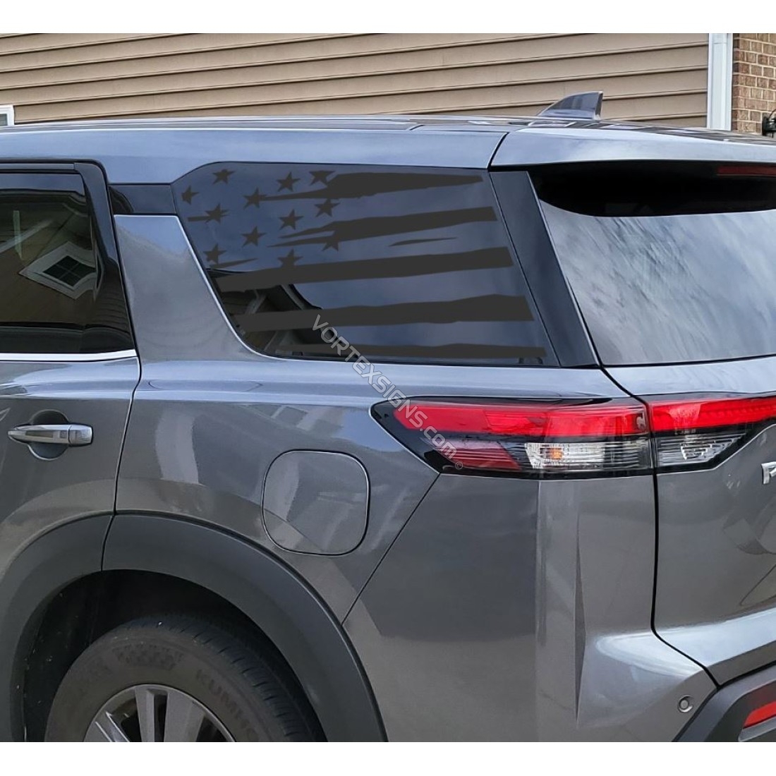 Wavy American Flag window for 2022 Pathfinder